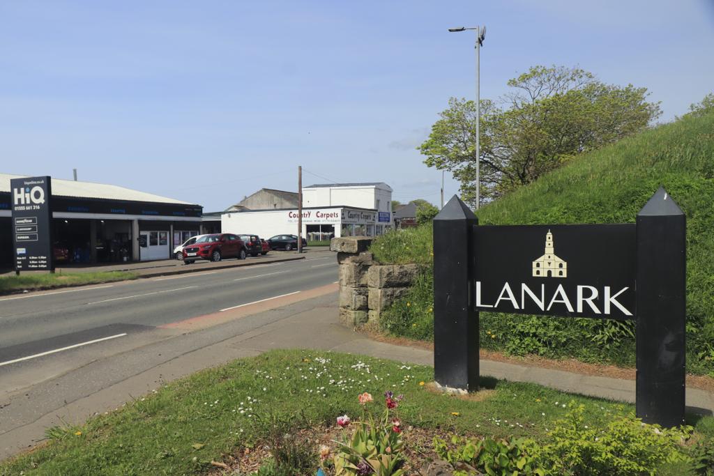 Discover Lanark